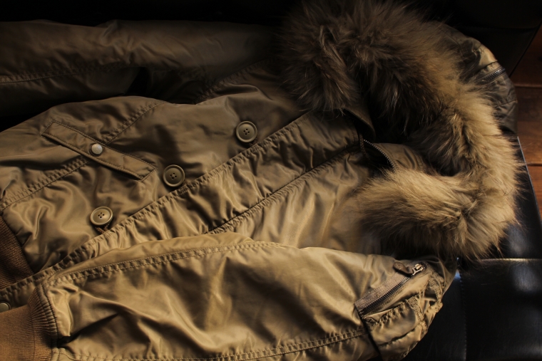 goaのN2B | 最新情報 | 最新情報 | ルイーズ・イン・マルホランド・ドライブ